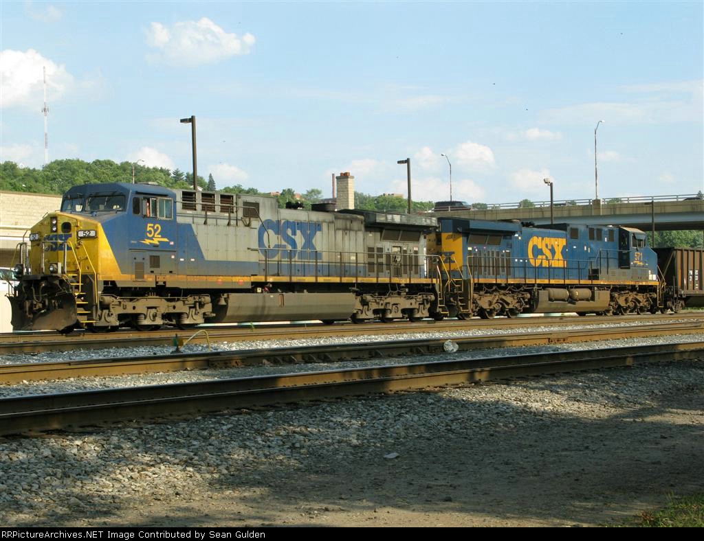 CSX 52 & 571